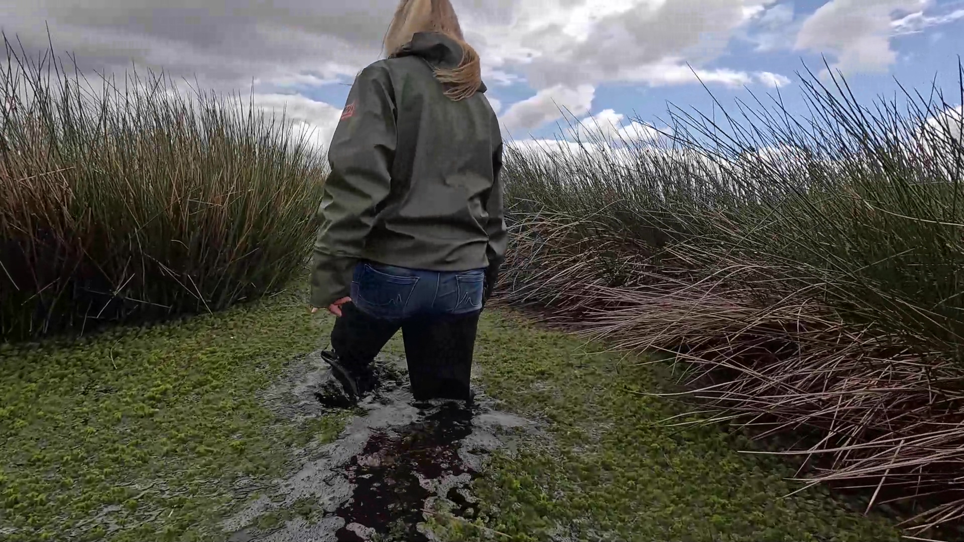 Video 105 - Hippobottomus | Wet and Muddy