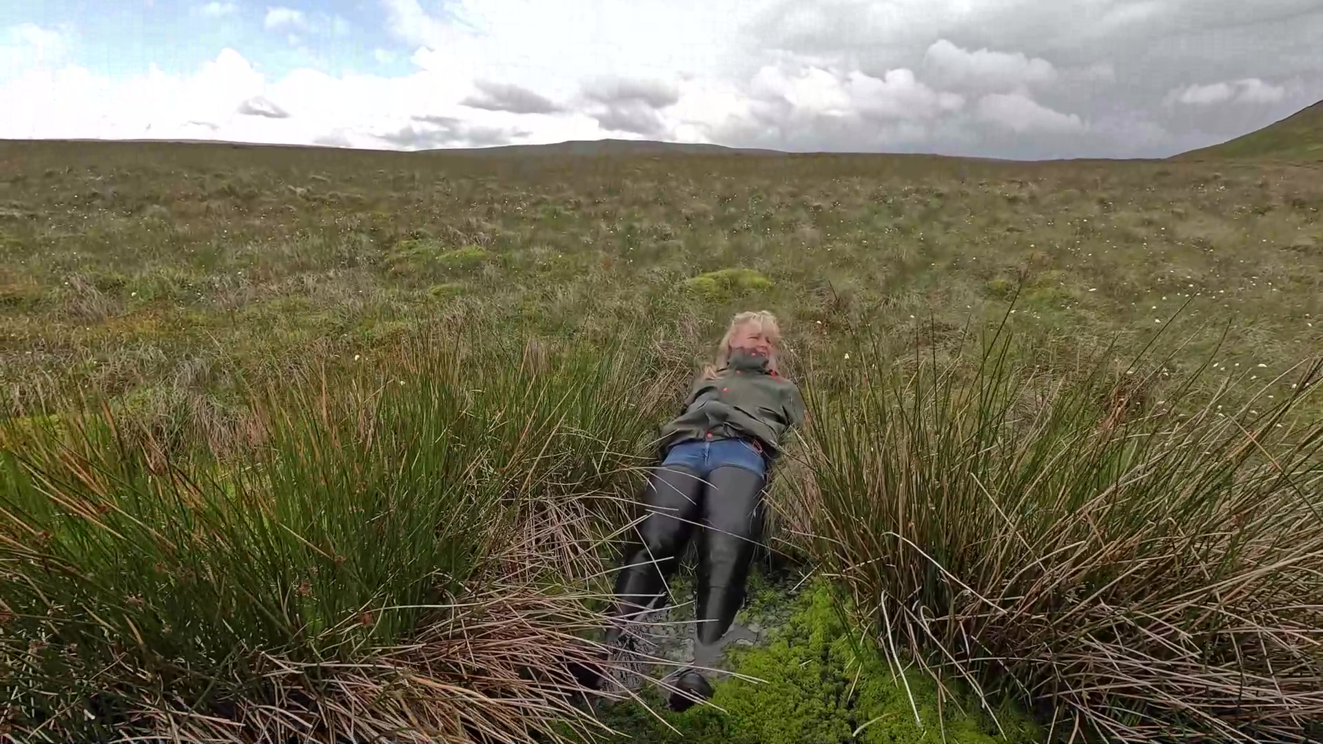 Video 105 - Hippobottomus | Wet and Muddy